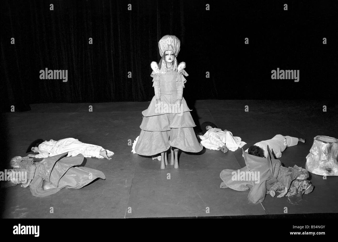The Argentinian Avant Garde Group. The company makes its British debut ...