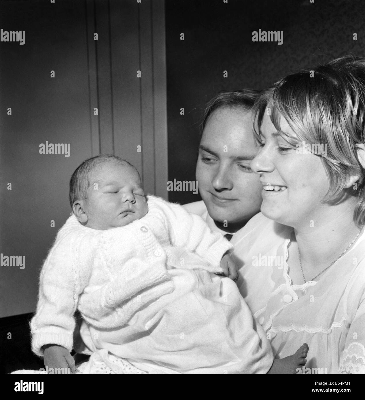 Babies 1960s hi-res stock photography and images - Alamy