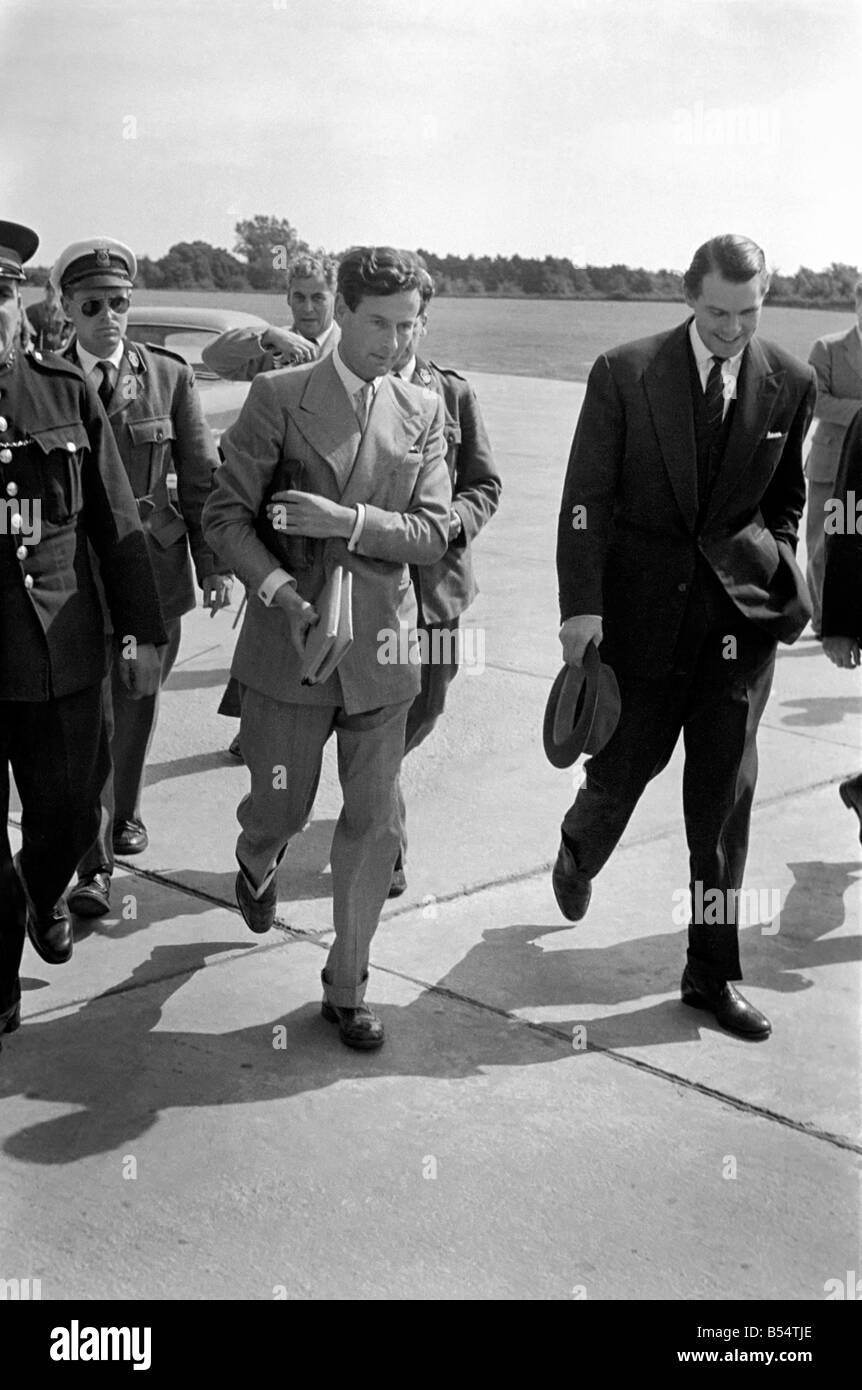 Group Captain Peter Townsend High Resolution Stock Photography and ...