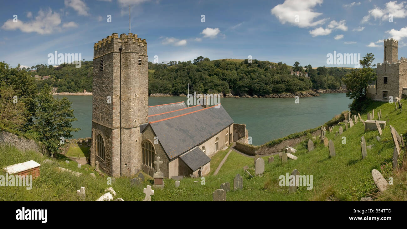 dartmouth castle on the estuary of the river dart devon Stock Photo - Alamy