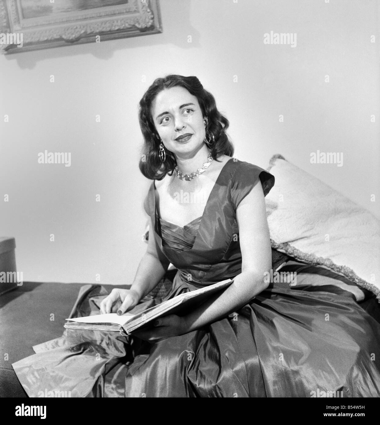 American mezzo soprano hi-res stock photography and images - Alamy