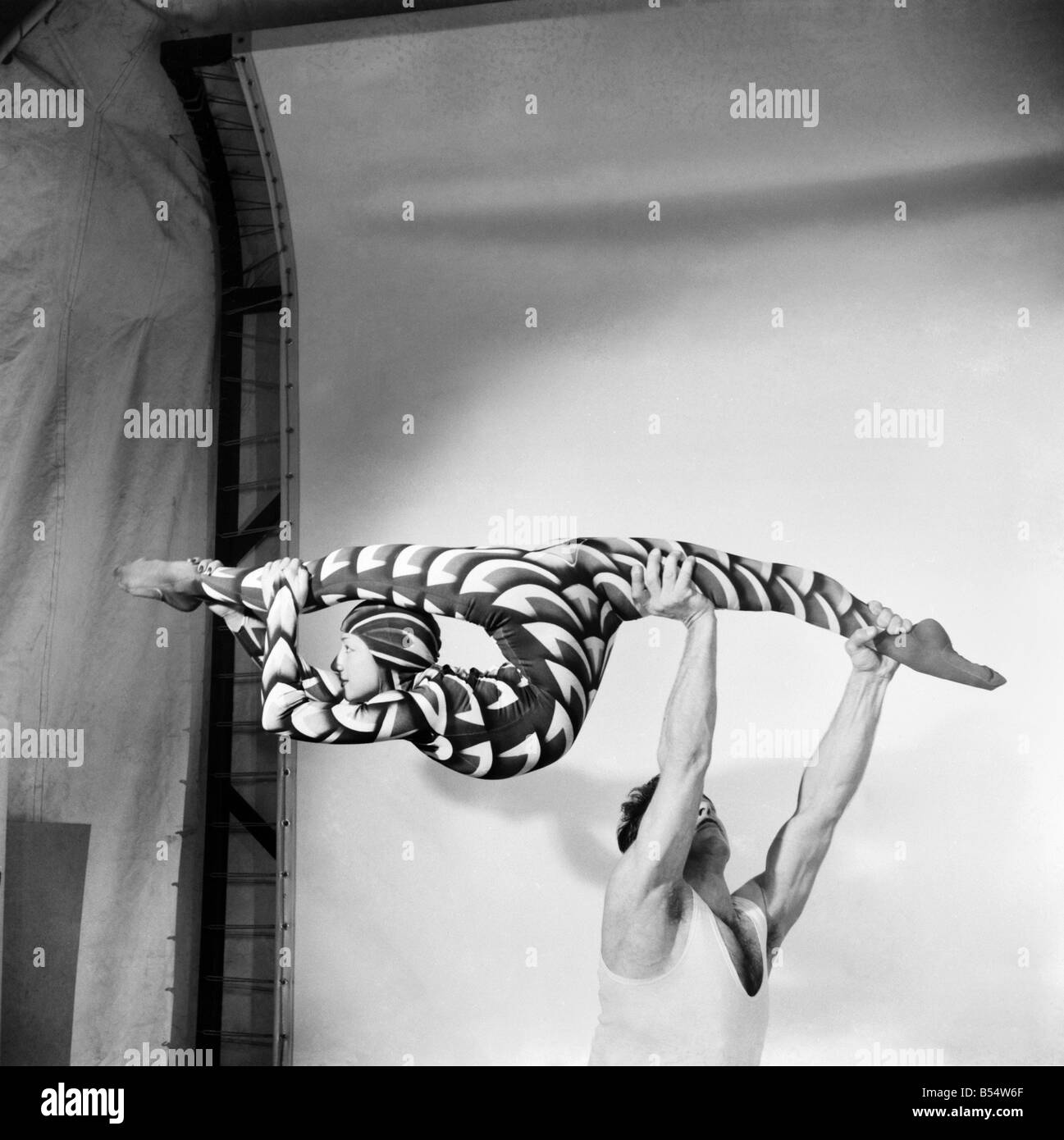 The contortionist Black and White Stock Photos & Images - Alamy