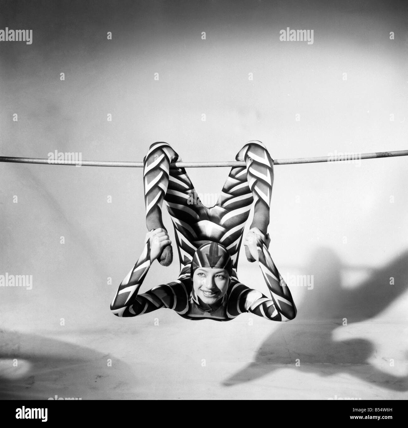 The contortionist Black and White Stock Photos & Images - Alamy