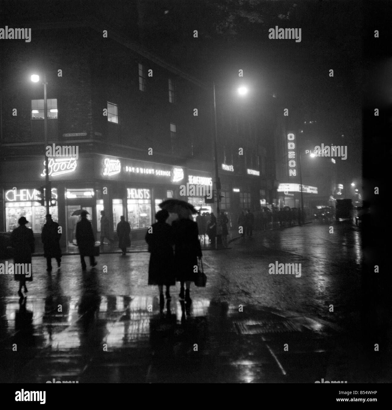 Fog in Manchester. Day is night at 1.30pm in Oxford Street, Manchester ...