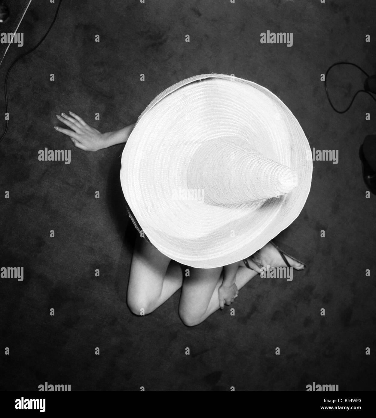 Foundation garments hi-res stock photography and images - Alamy