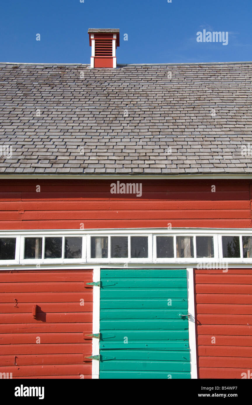 Mennonite barn hi-res stock photography and images - Alamy