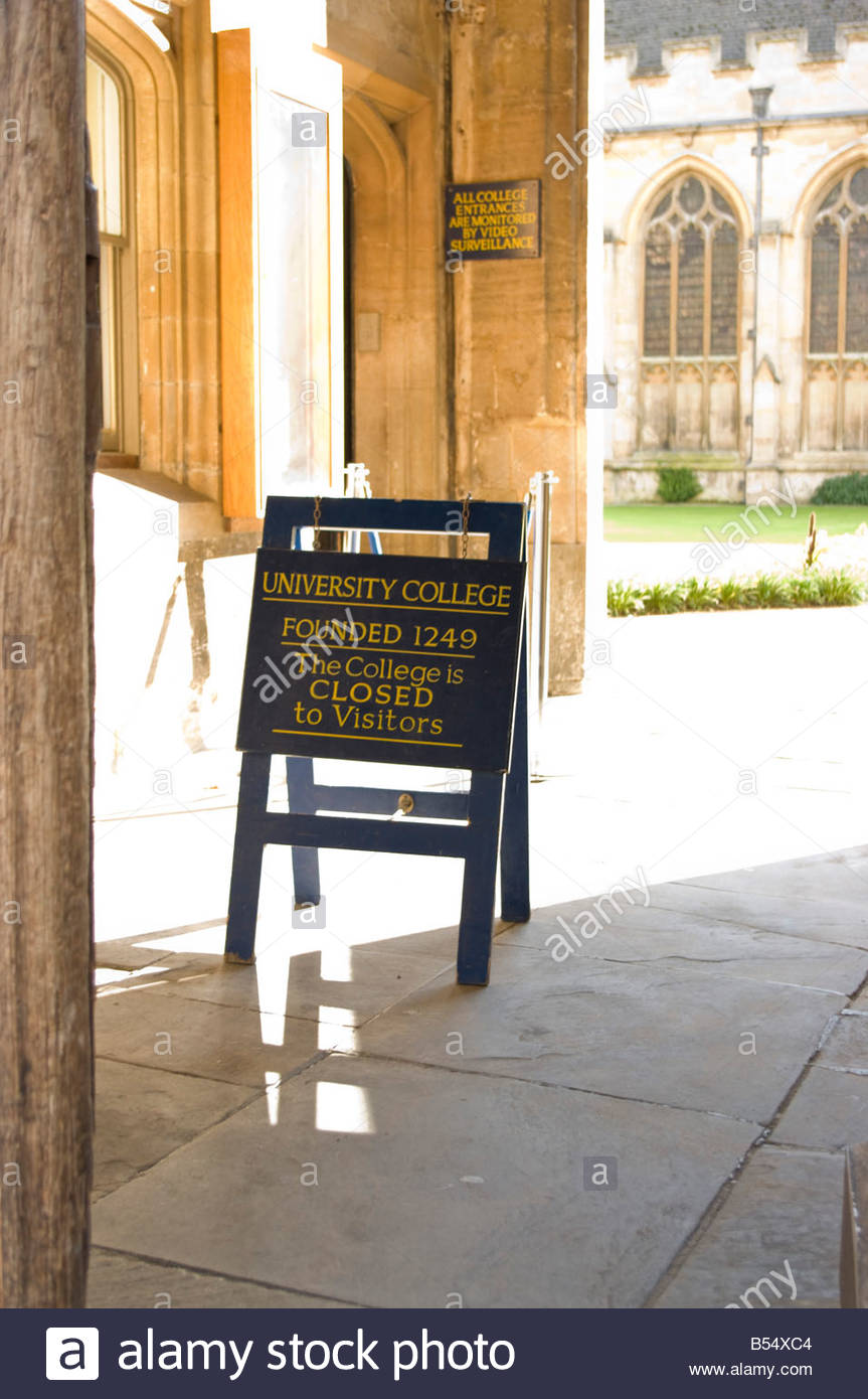 Uk University Student Sign High Resolution Stock Photography and Images ...