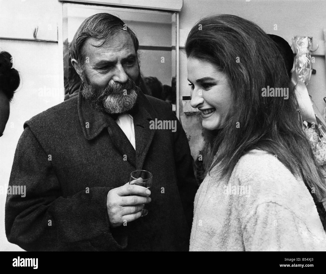 James mason actor hi-res stock photography and images - Alamy