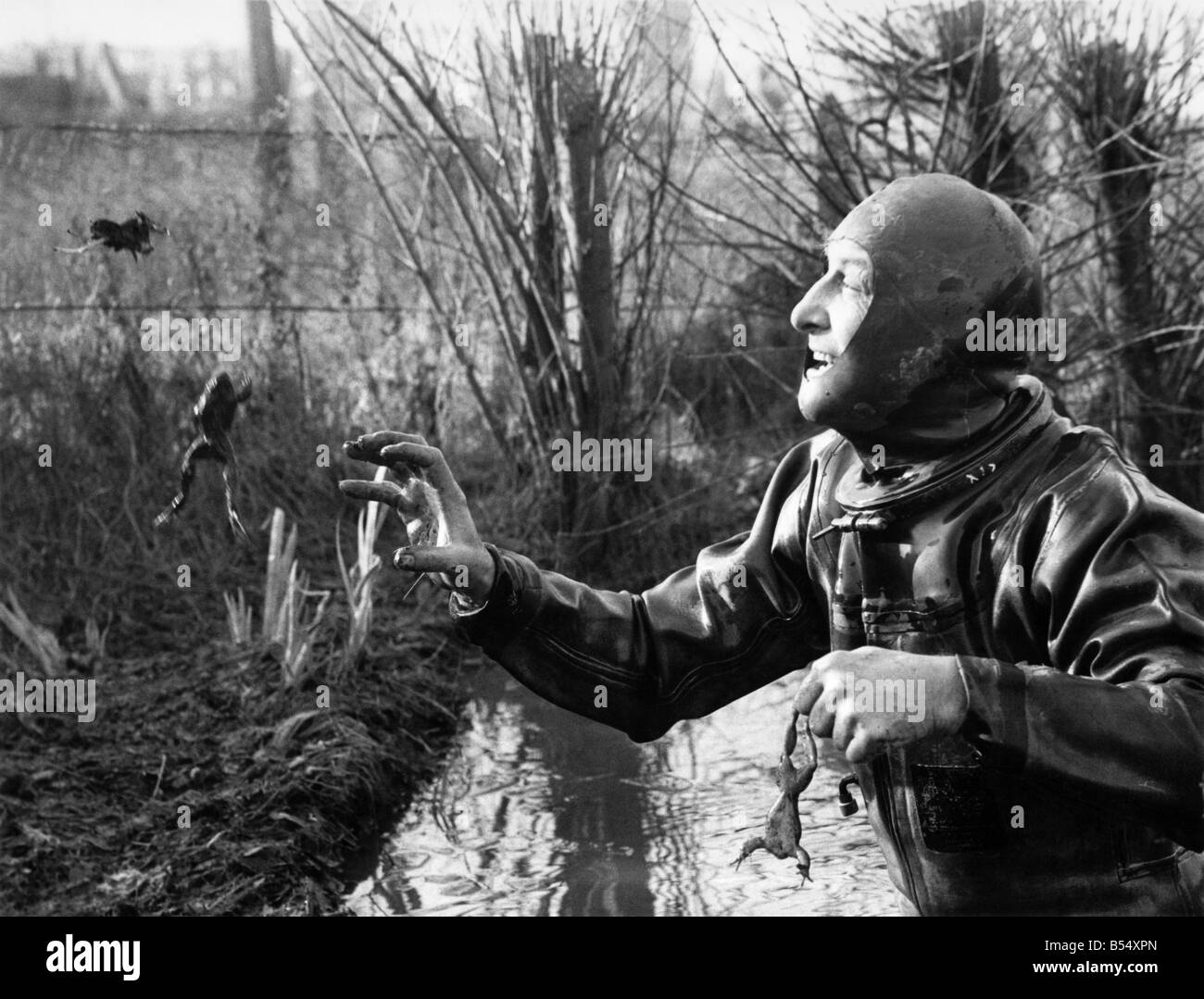 Frogmen Black and White Stock Photos & Images - Alamy