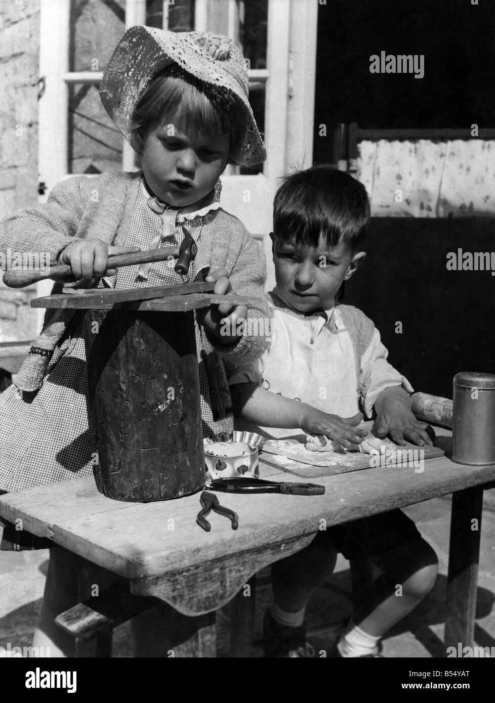 Boy like girls hi-res stock photography and images - Alamy