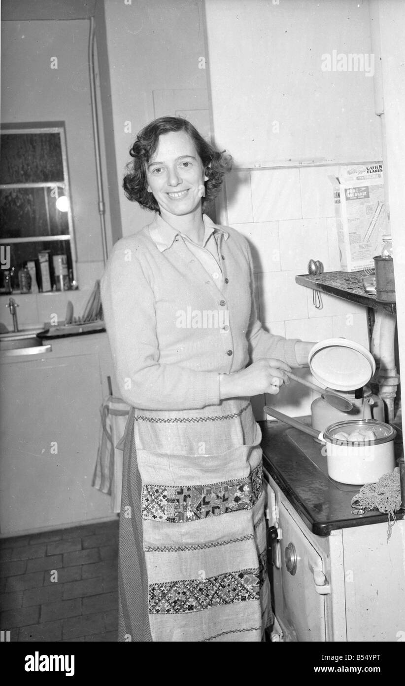 Mrs Ann Burns seen here at her Farnborough cottage who risk her life ...