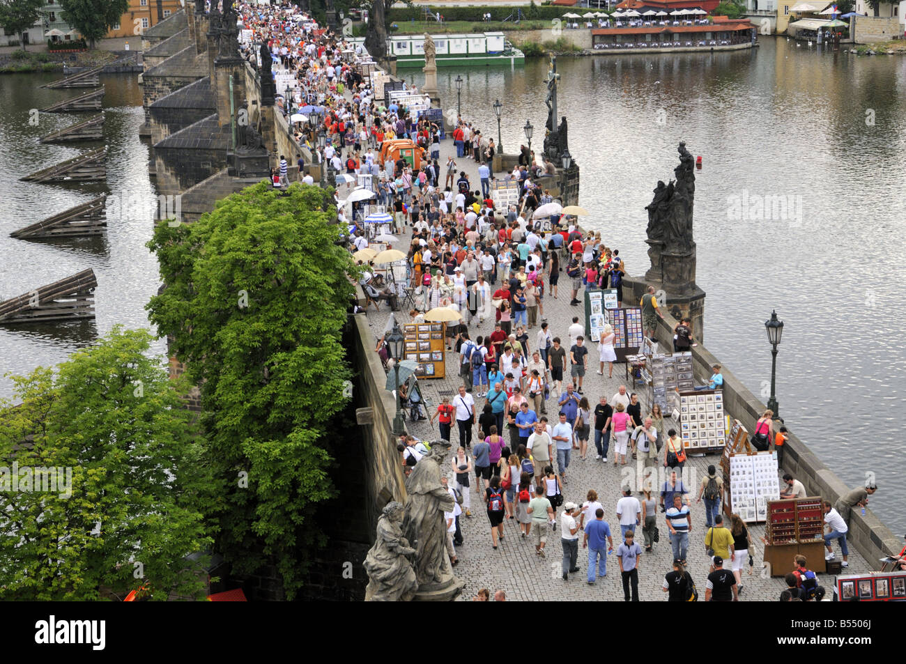 Crowd on the bridge hi-res stock photography and images - Alamy