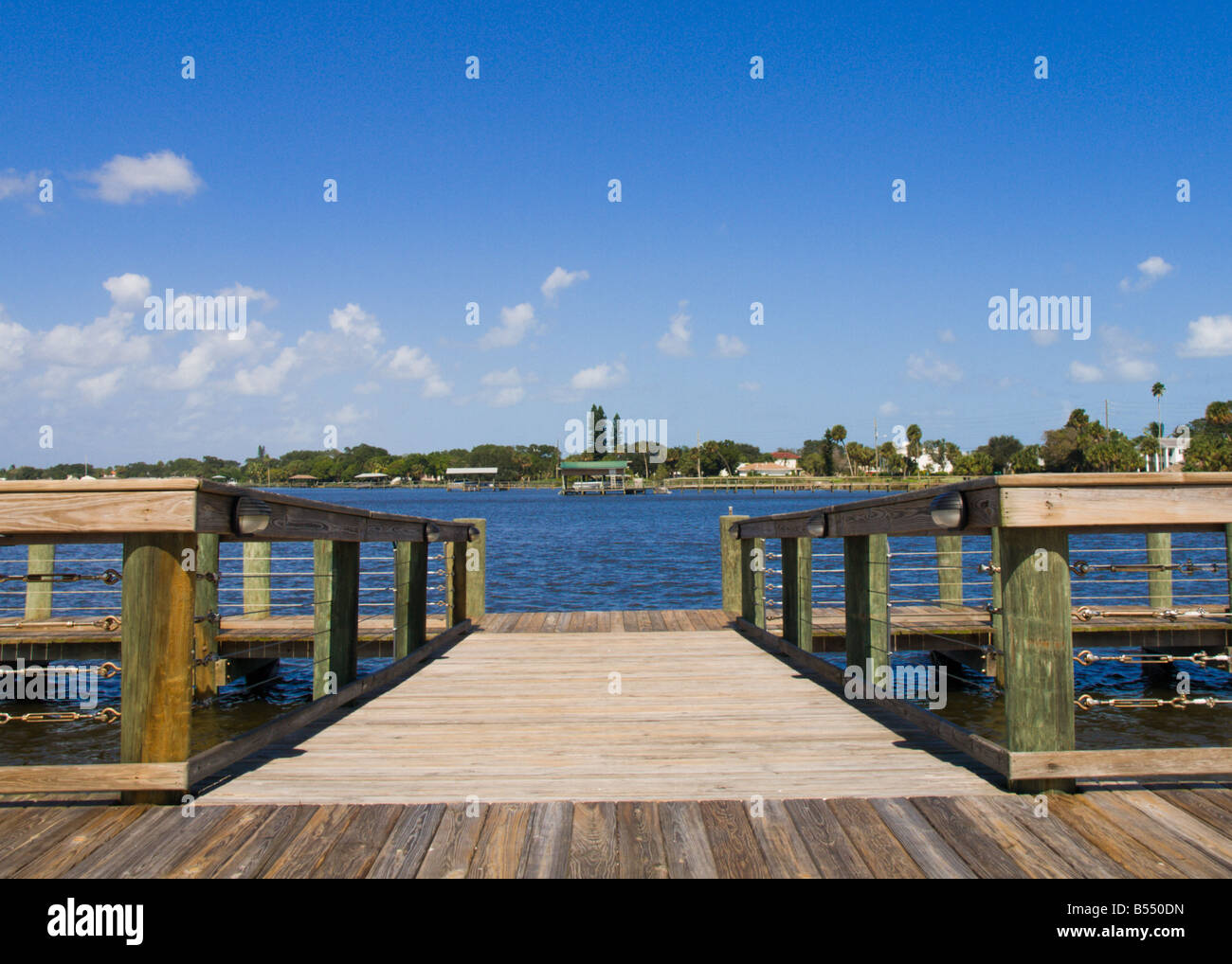 THE MELBOURNE BEACH PIER IN THE INDIAN RIVER LAGOON ON THE ATLANTIC ...