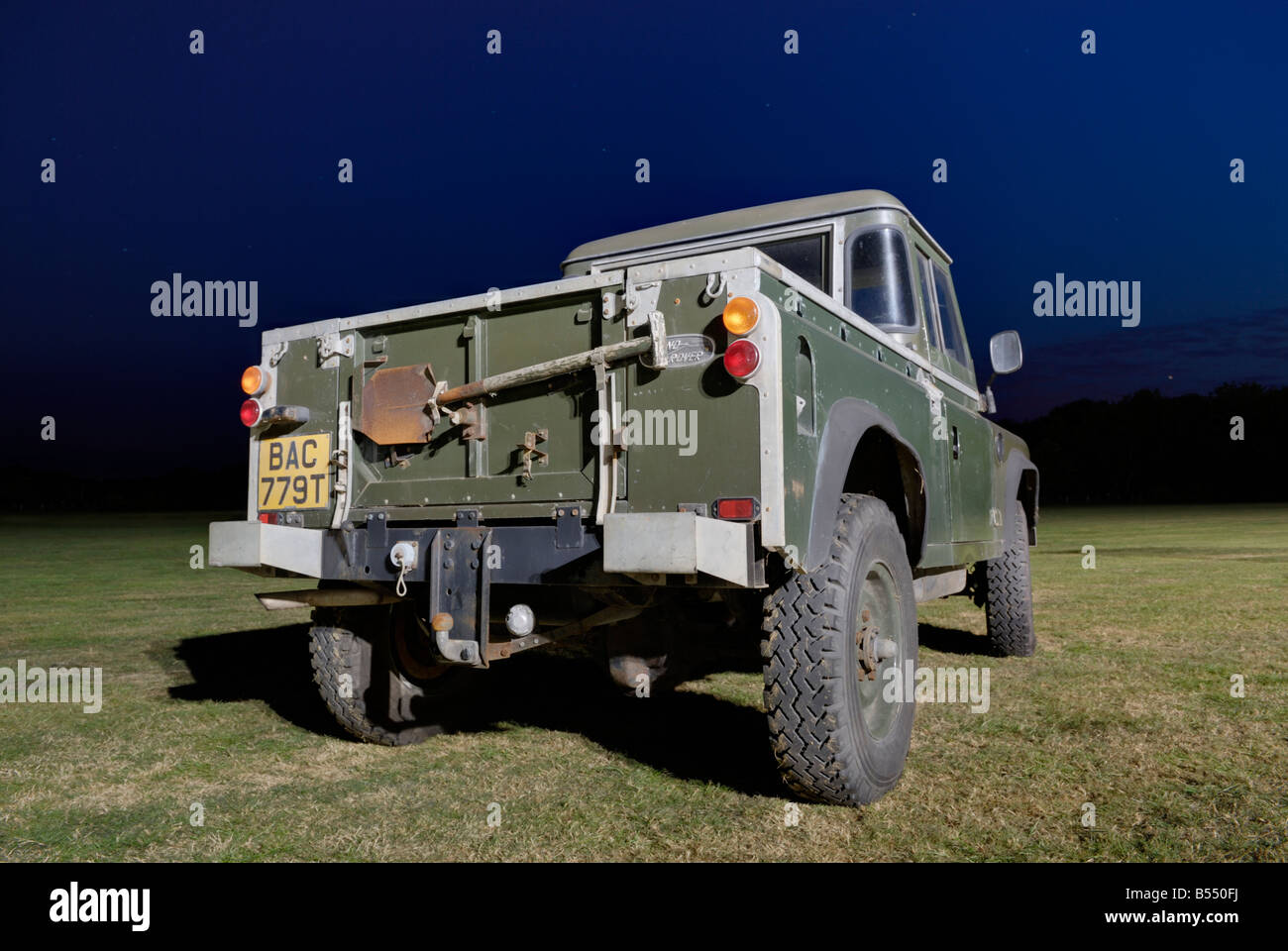 Vintage and classic landrovers hi-res stock photography and images - Alamy