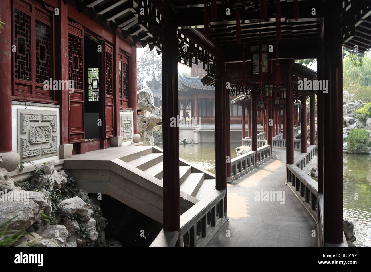 Traditional architecture, Yu Gardens, Shanghai Stock Photo - Alamy