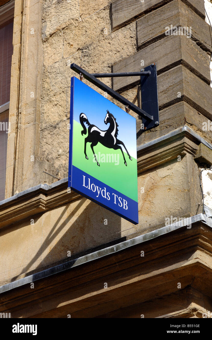 Bank signs tsb hi-res stock photography and images - Alamy