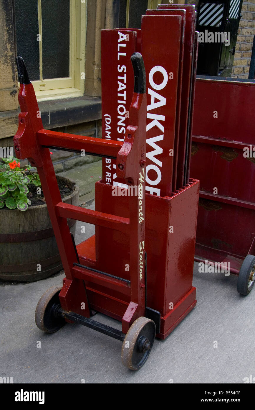 Train destination boards hi-res stock photography and images - Alamy