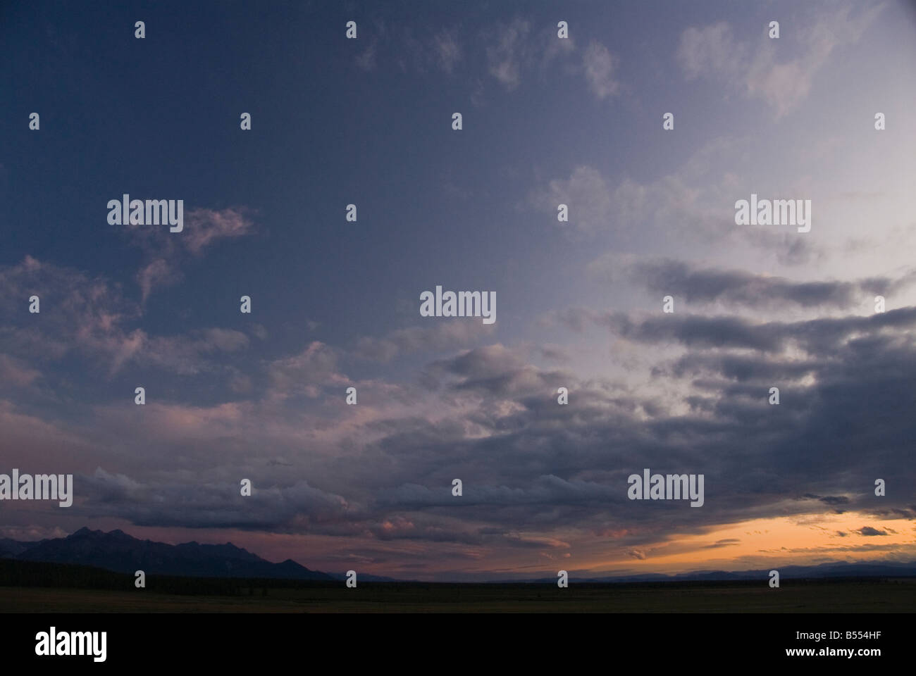 Sunset time over the northern Mountains of Mongolia Stock Photo - Alamy