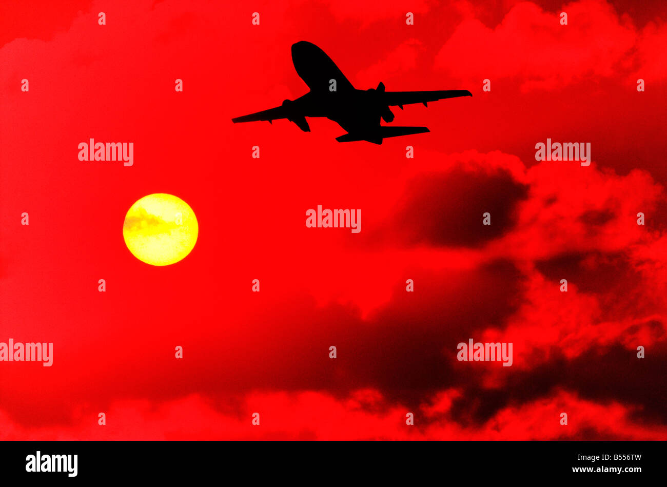 Commercial Aviation, Aircraft in flight Stock Photo - Alamy