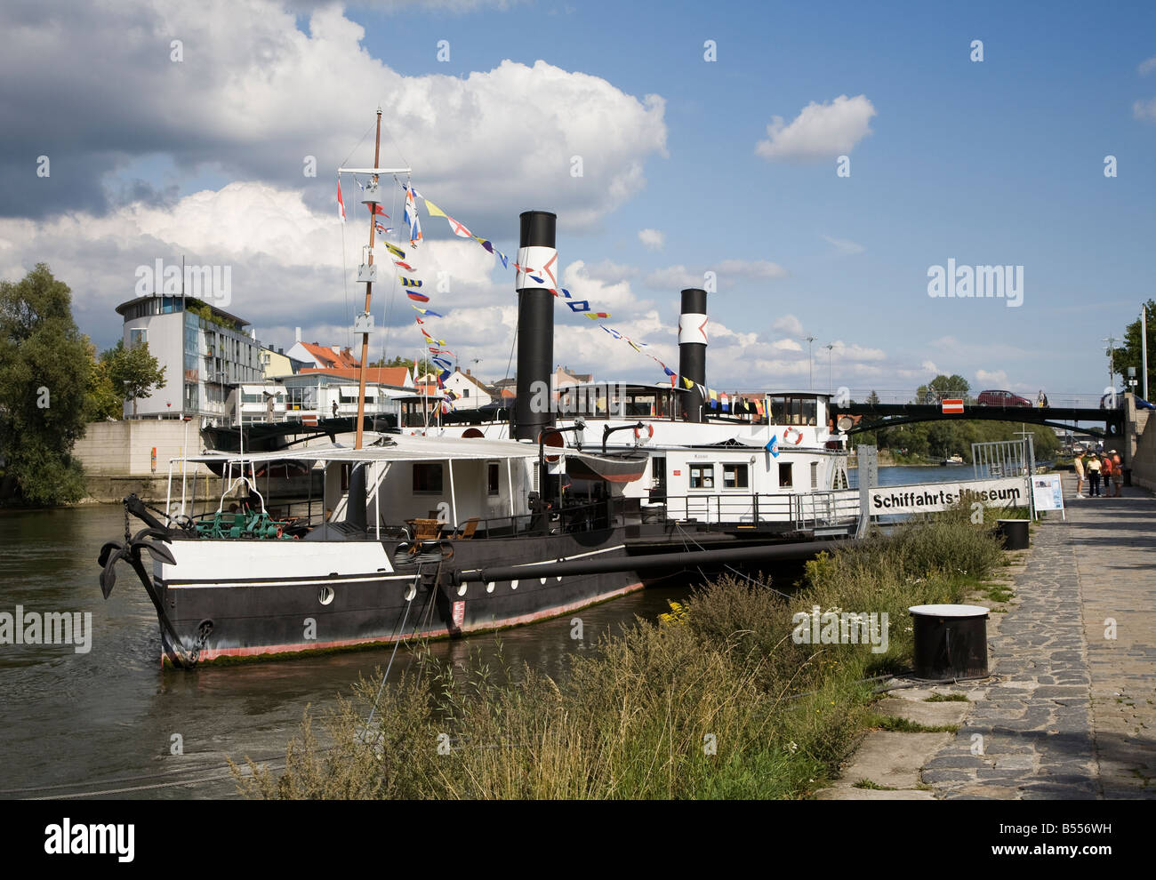 Steam tugboat hi-res stock photography and images - Alamy