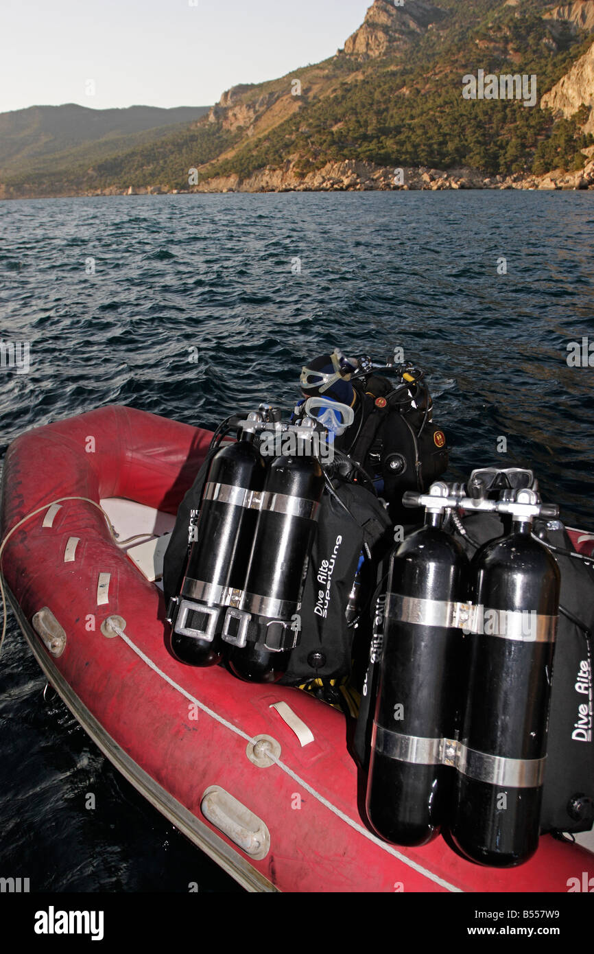 Double Tank Diving High Resolution Stock Photography and Images - Alamy