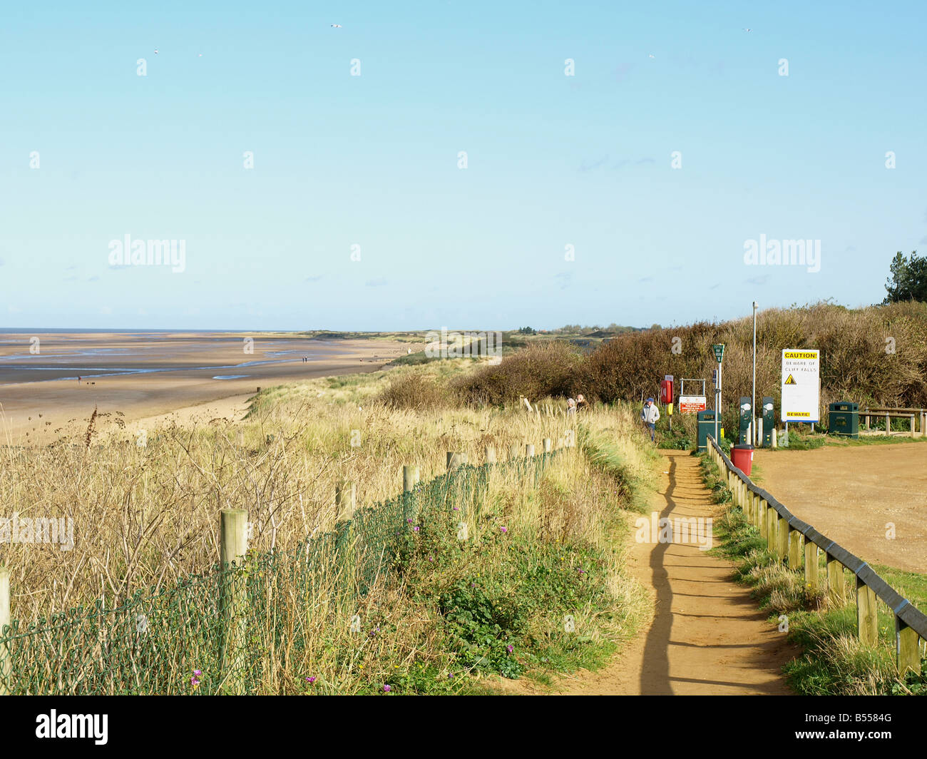 The coastal path looking towards Old Hunstanton from Hunstanton cliffs ...