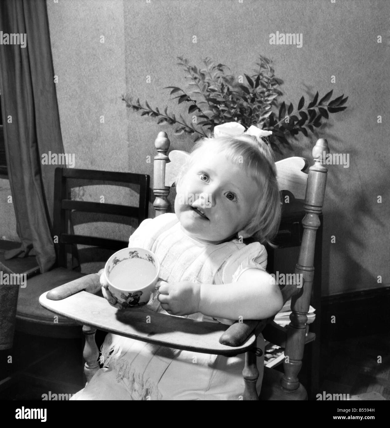 1950s cup of tea hi-res stock photography and images - Alamy