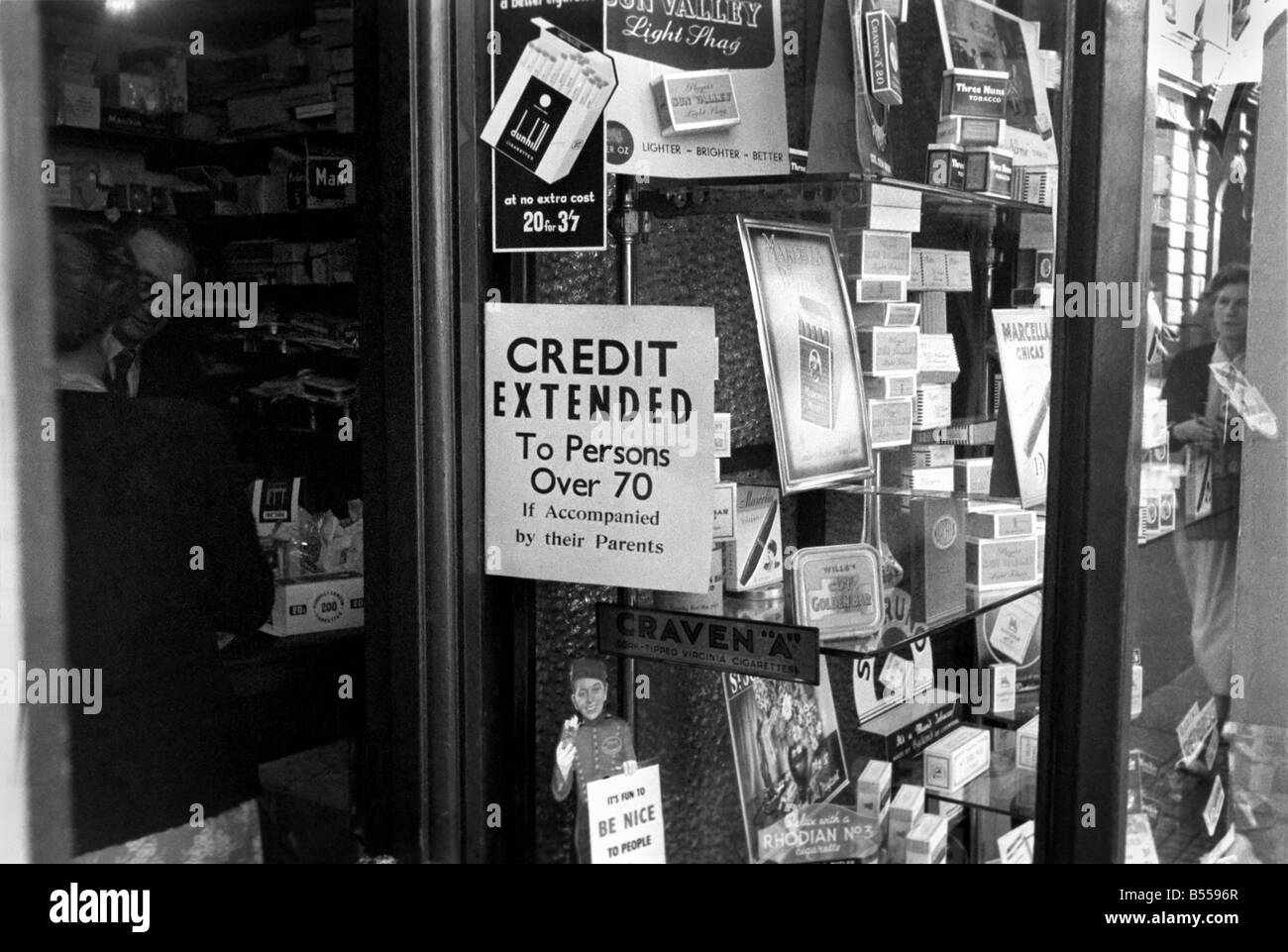 Windows of the 1950s hi-res stock photography and images - Alamy