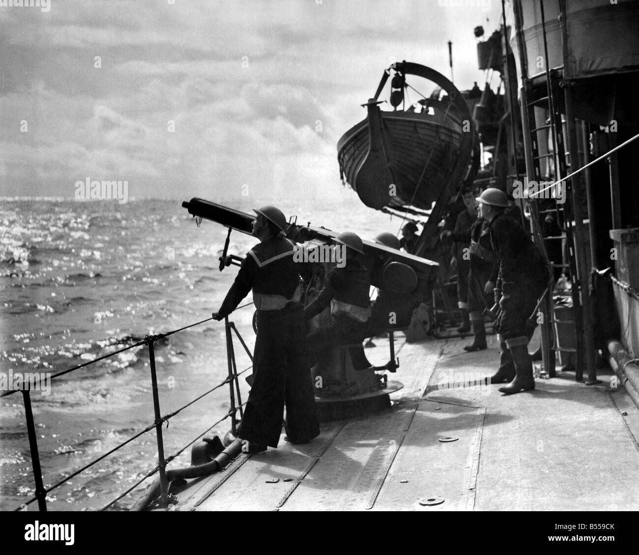 Ww2 gunner hi-res stock photography and images - Alamy