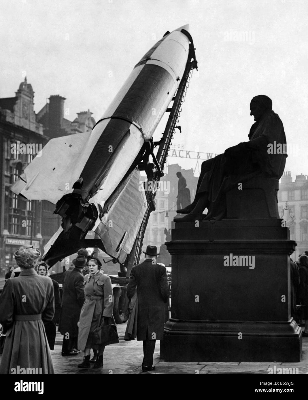 V 2 rocket hi-res stock photography and images - Alamy