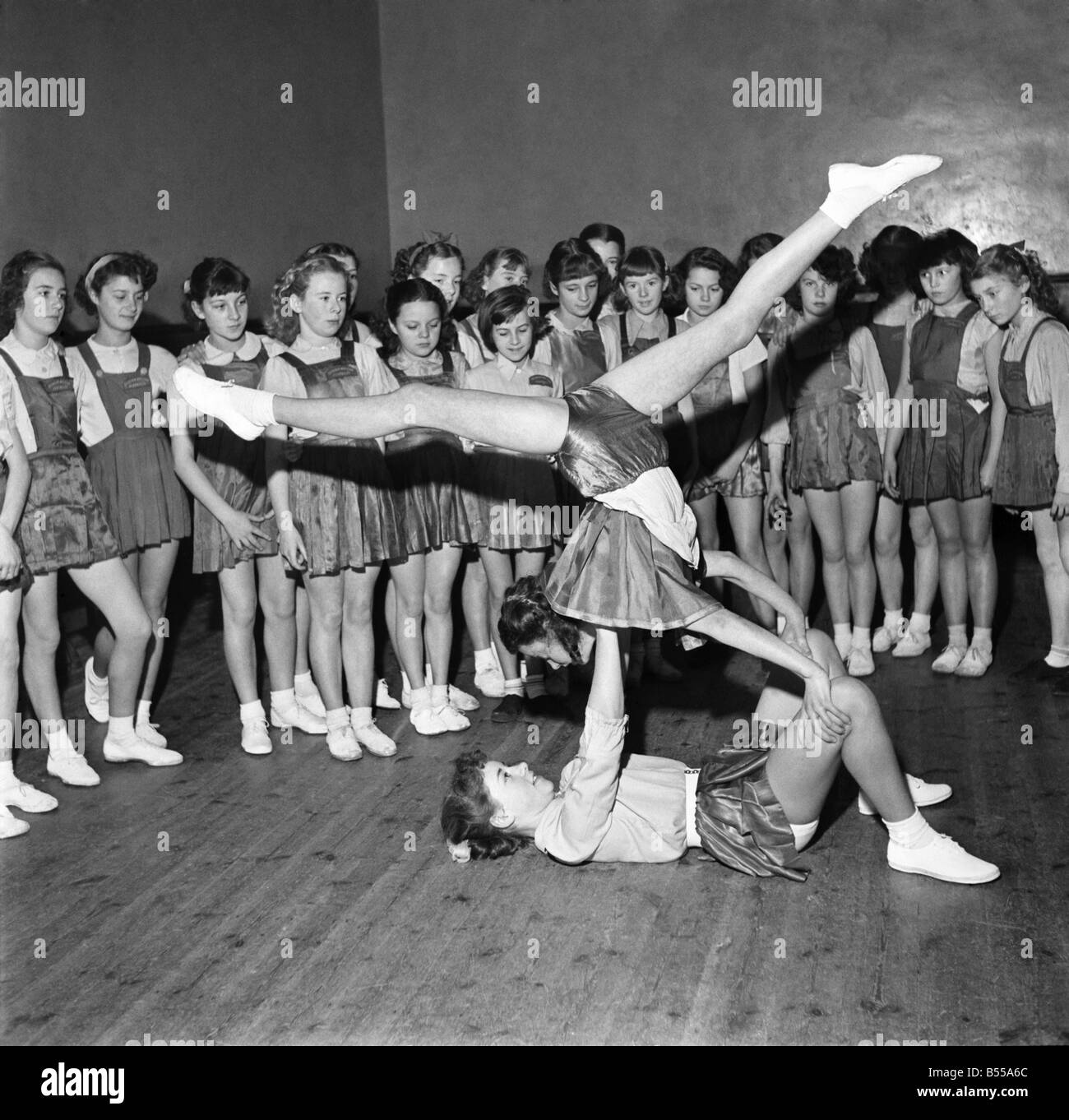 1950s children ballet hi-res stock photography and images - Alamy