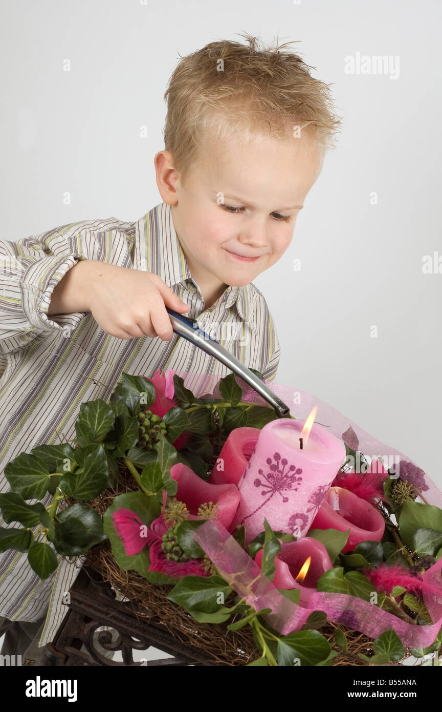 Child lighter hi-res stock photography and images - Alamy