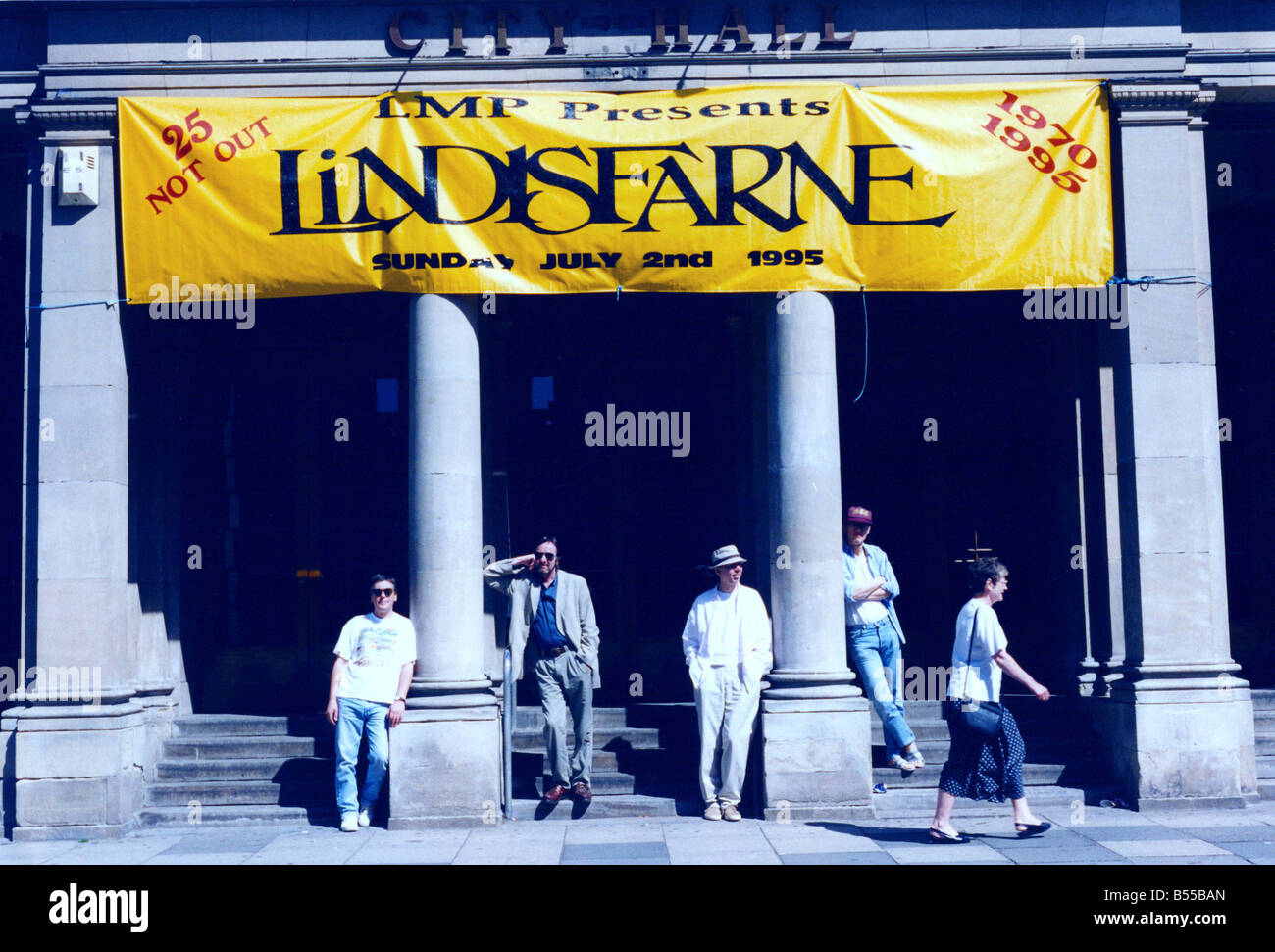 Alan hull 1990s hi-res stock photography and images - Alamy