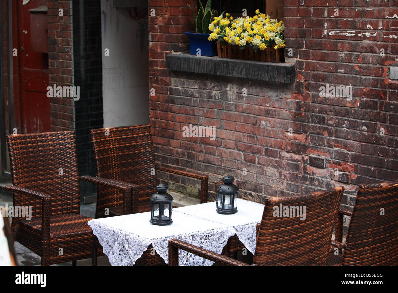 Lunch spot, Taikang Road, French Concession, Shanghai Stock Photo - Alamy