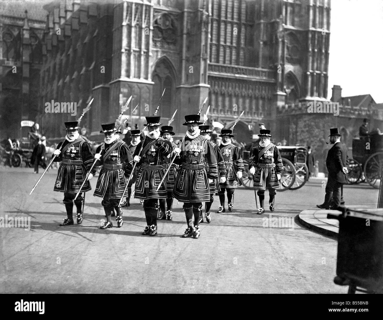Yeoman of the guard hi-res stock photography and images - Alamy