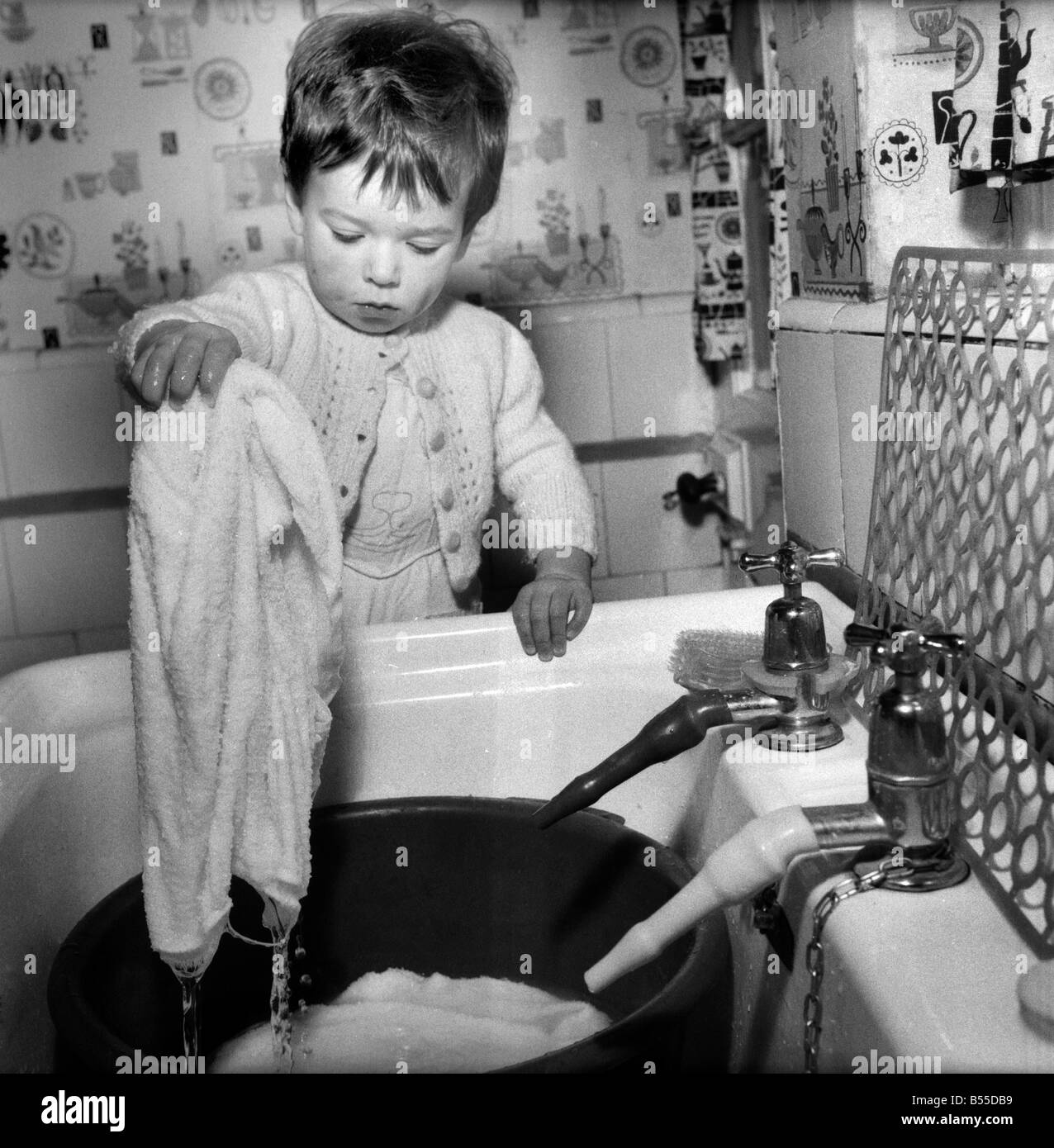 Nappies 1950s hi-res stock photography and images - Alamy
