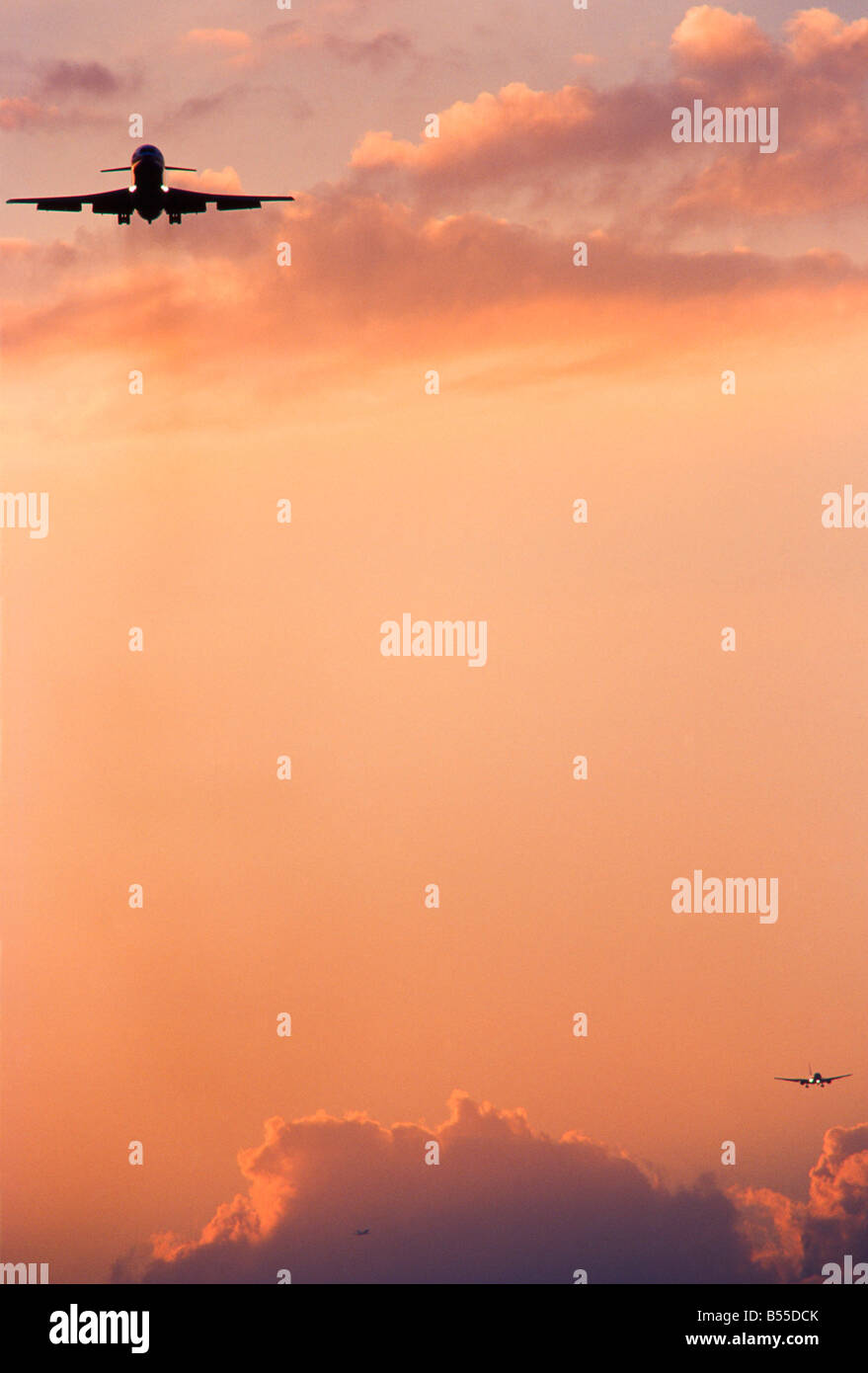 Commercial Aviation, Aircraft in flight Stock Photo - Alamy