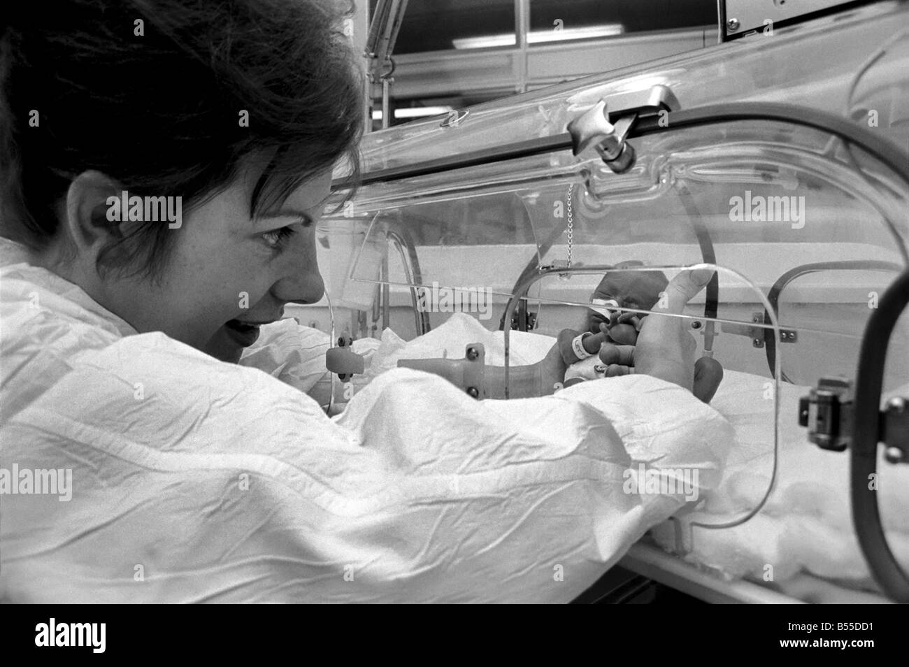Medical. Mrs. Rosemary Letts holds baby Cara for the first time in the ...