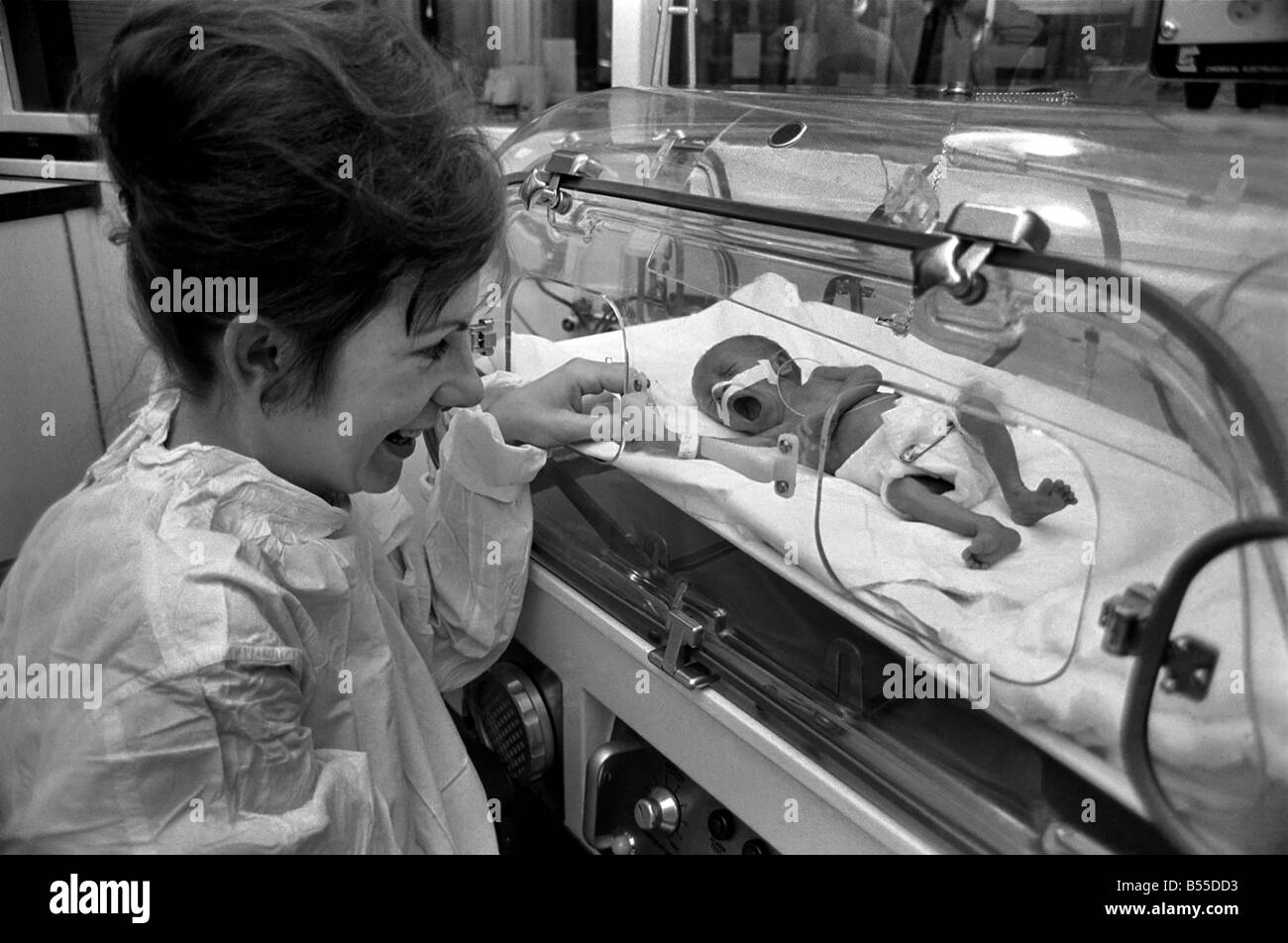 Medical. Mrs. Rosemary Letts holds baby Cara for the first time in the ...