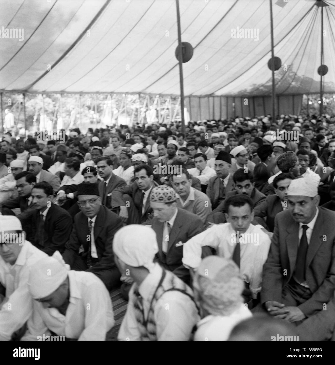 Moslems hi-res stock photography and images - Alamy