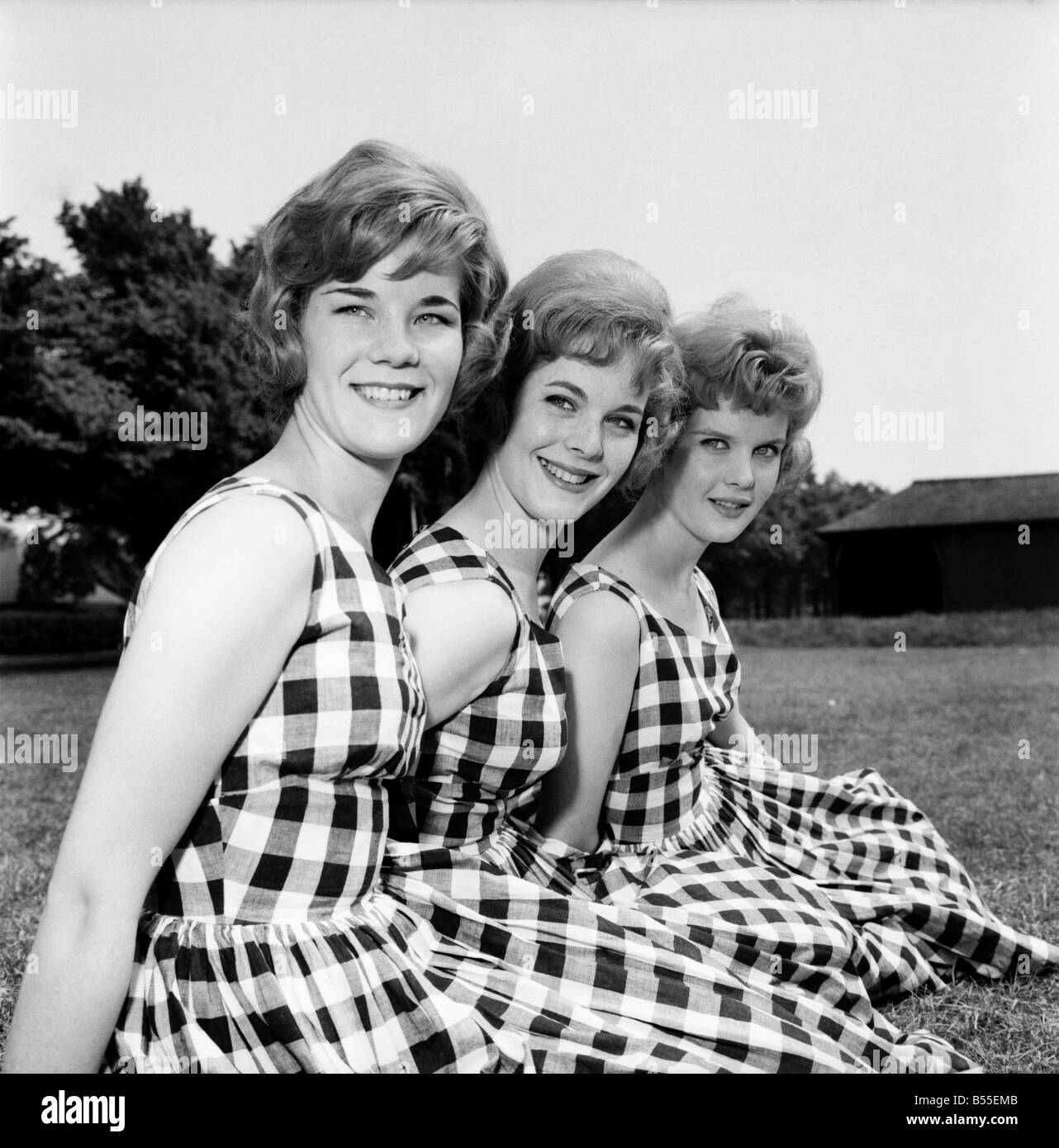 England Sisters celebrate their chart success: The Sisters from left ...