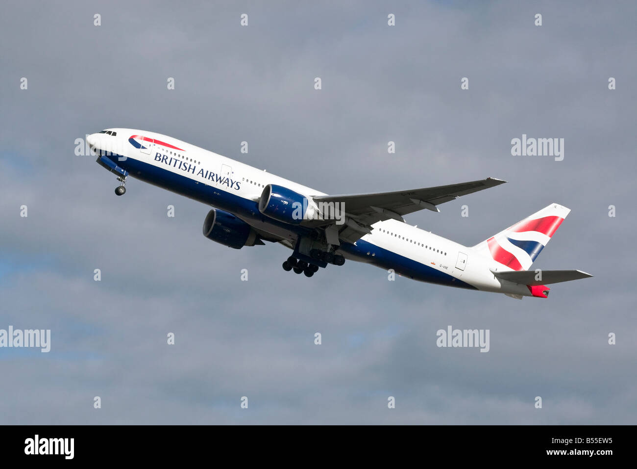 Boeing 777 cabin hi-res stock photography and images - Alamy