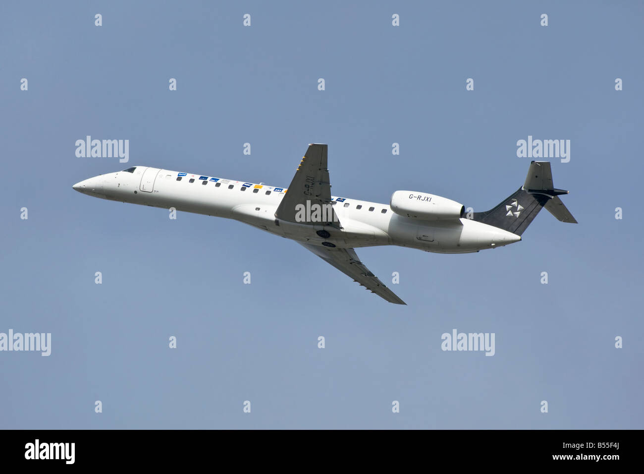 E145 aircraft hi-res stock photography and images - Alamy