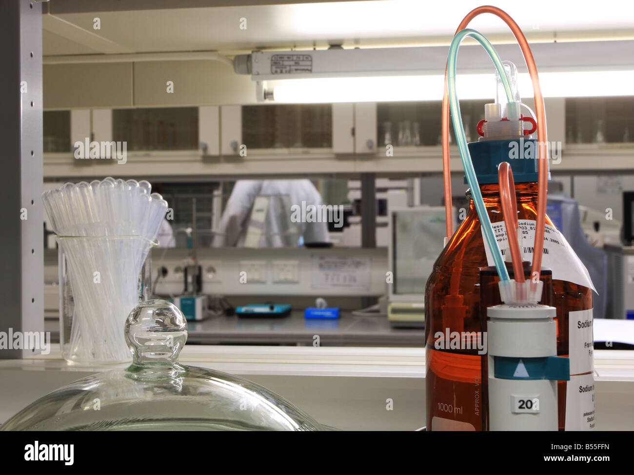 Laboratory scientific science hi-res stock photography and images - Alamy