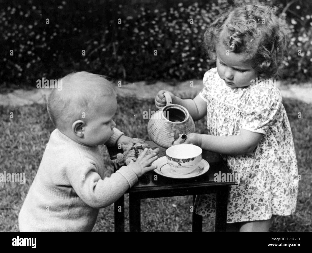 1940s tea party hi-res stock photography and images - Alamy