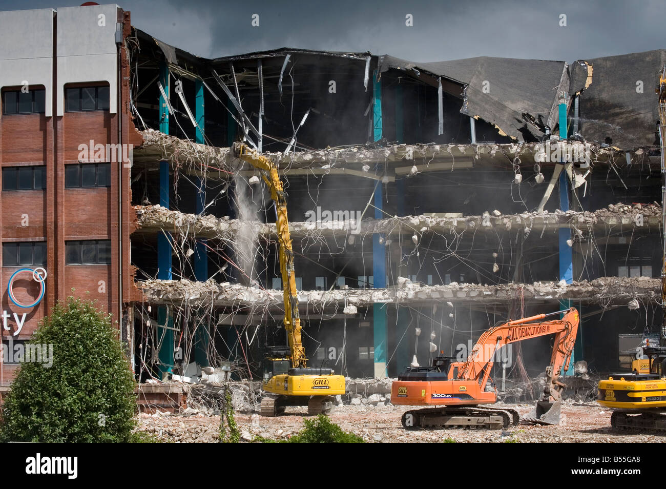 Demolition in leeds hi-res stock photography and images - Alamy