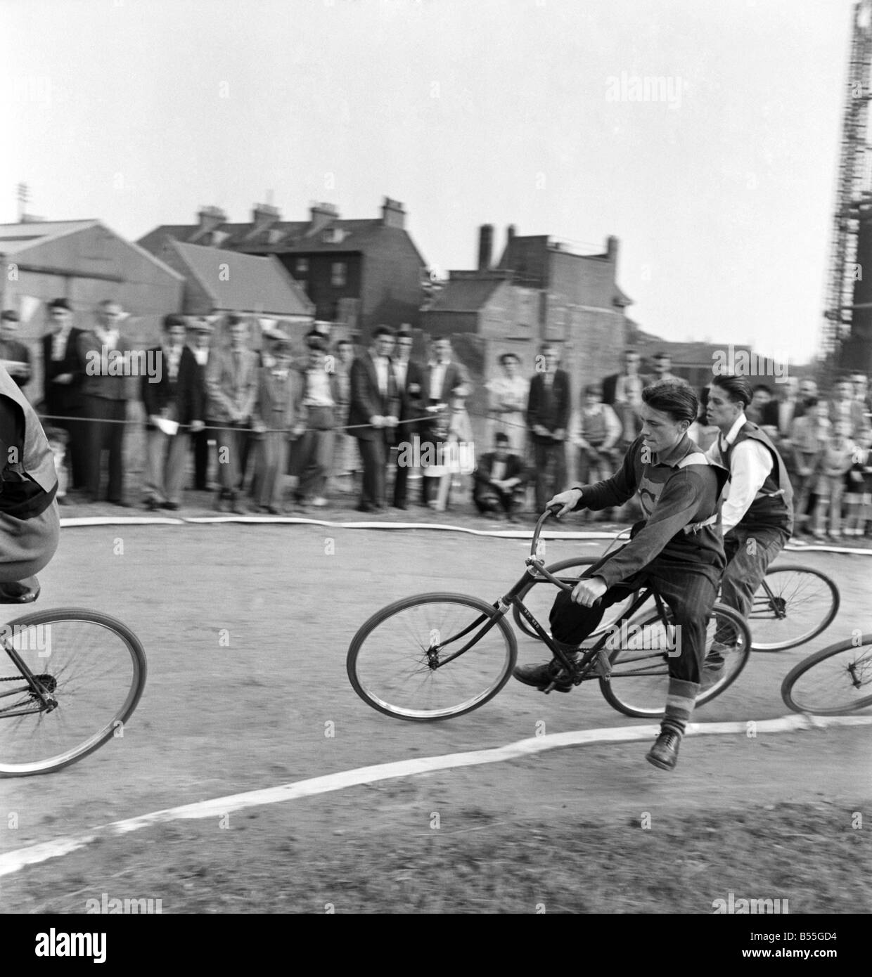 1950s cycling hi-res stock photography and images - Alamy