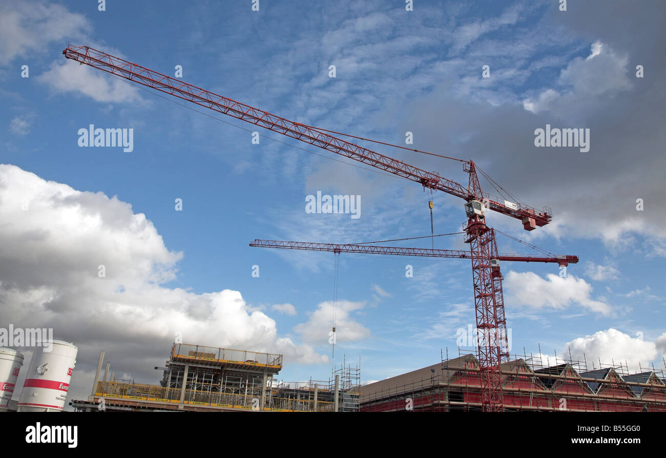 Large cranes hi-res stock photography and images - Alamy