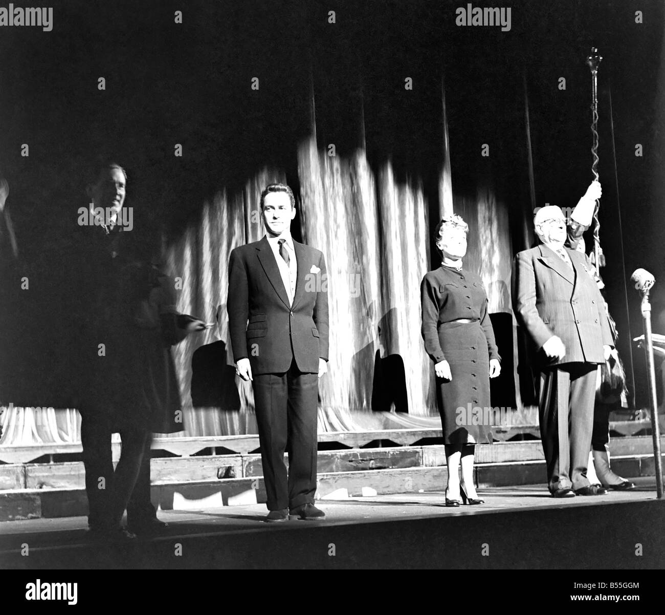 Royal Film command Performance rehearsals. ;Richard Todd, Jack Hawkers ...