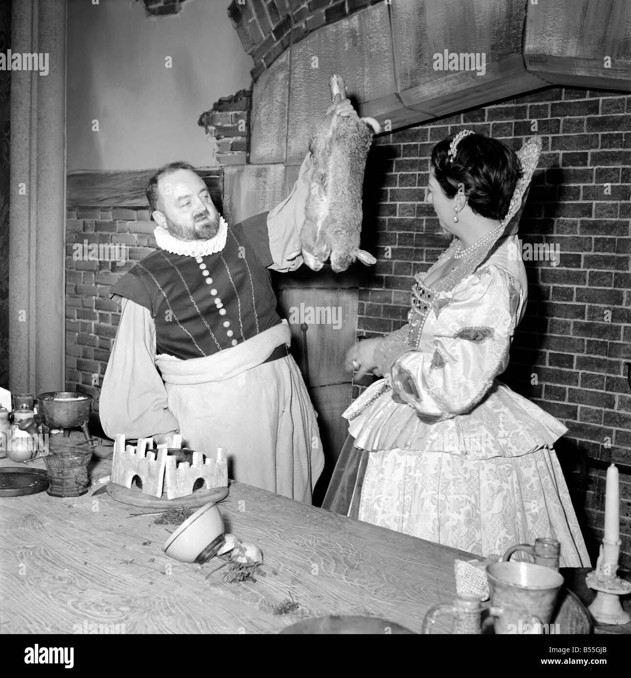 A dress rehearsal took place at Grove Studios for the Elizabethan ...